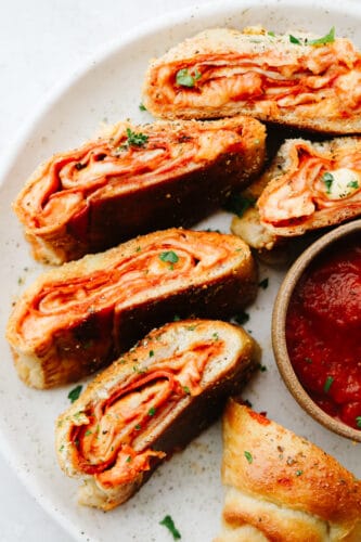 Quick and Easy Pepperoni Rolls | The Recipe Critic