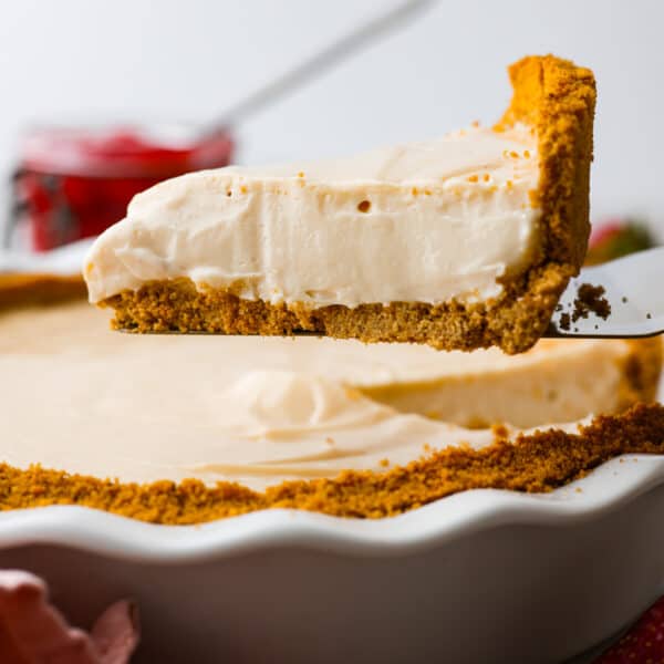 Cream Cheese Pie with Graham Cracker Crust | The Recipe Critic
