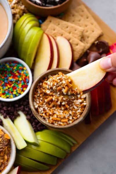 Caramel Apple Charcuterie Board (Perfect for Fall!) | The Recipe Critic