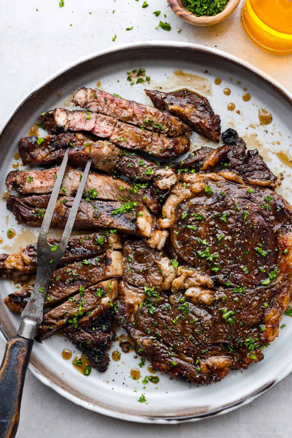 Smothered Steak With Gravy The Recipe Critic