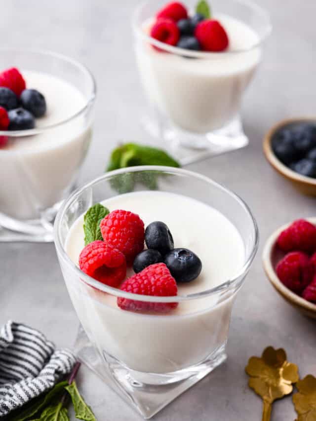 Swedish Cream with Berries | The Recipe Critic