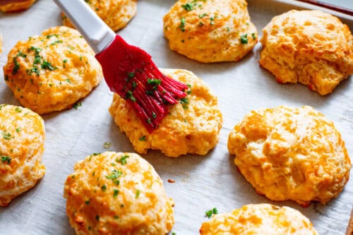 Copycat Red Lobster Cheddar Bay Biscuits | The Recipe Critic