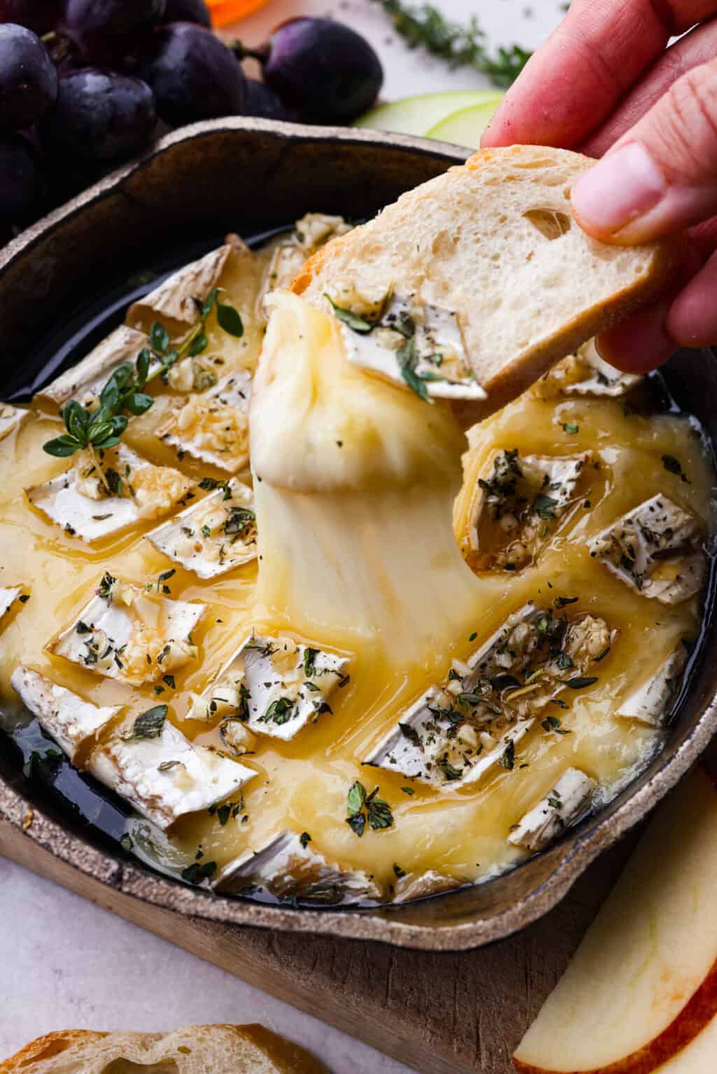 Baked Brie | The Recipe Critic