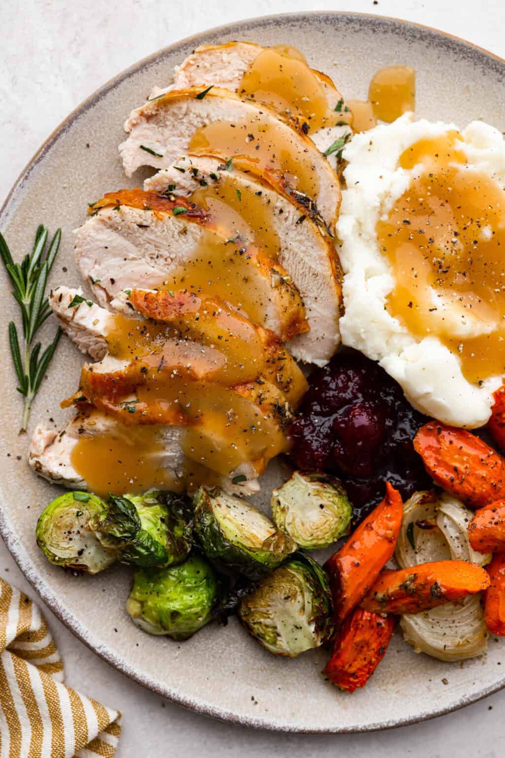 The Juiciest Roasted Turkey Recipe (Step by Step Instructions) | The ...