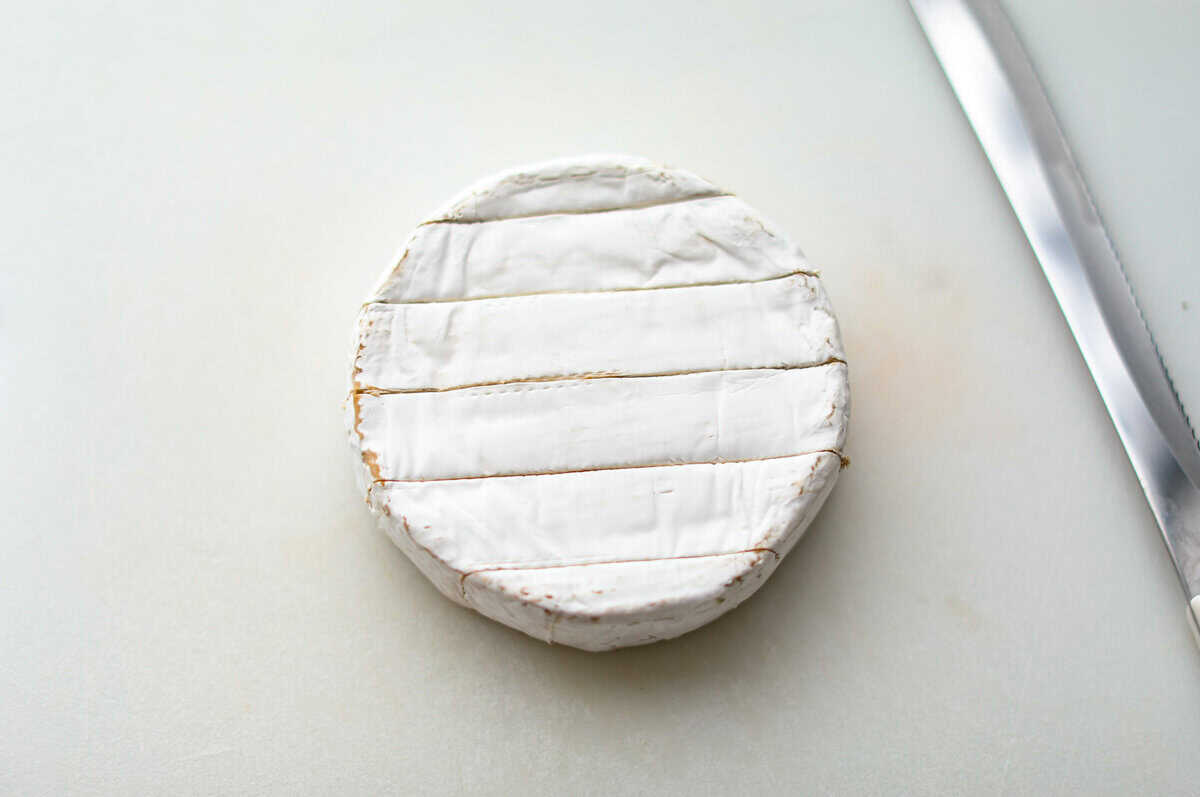 Baked Brie | The Recipe Critic