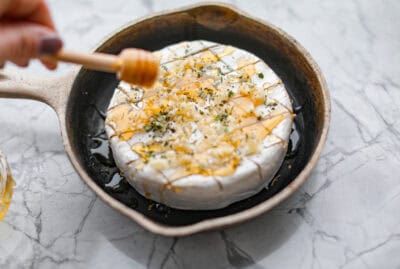 Baked Brie | The Recipe Critic
