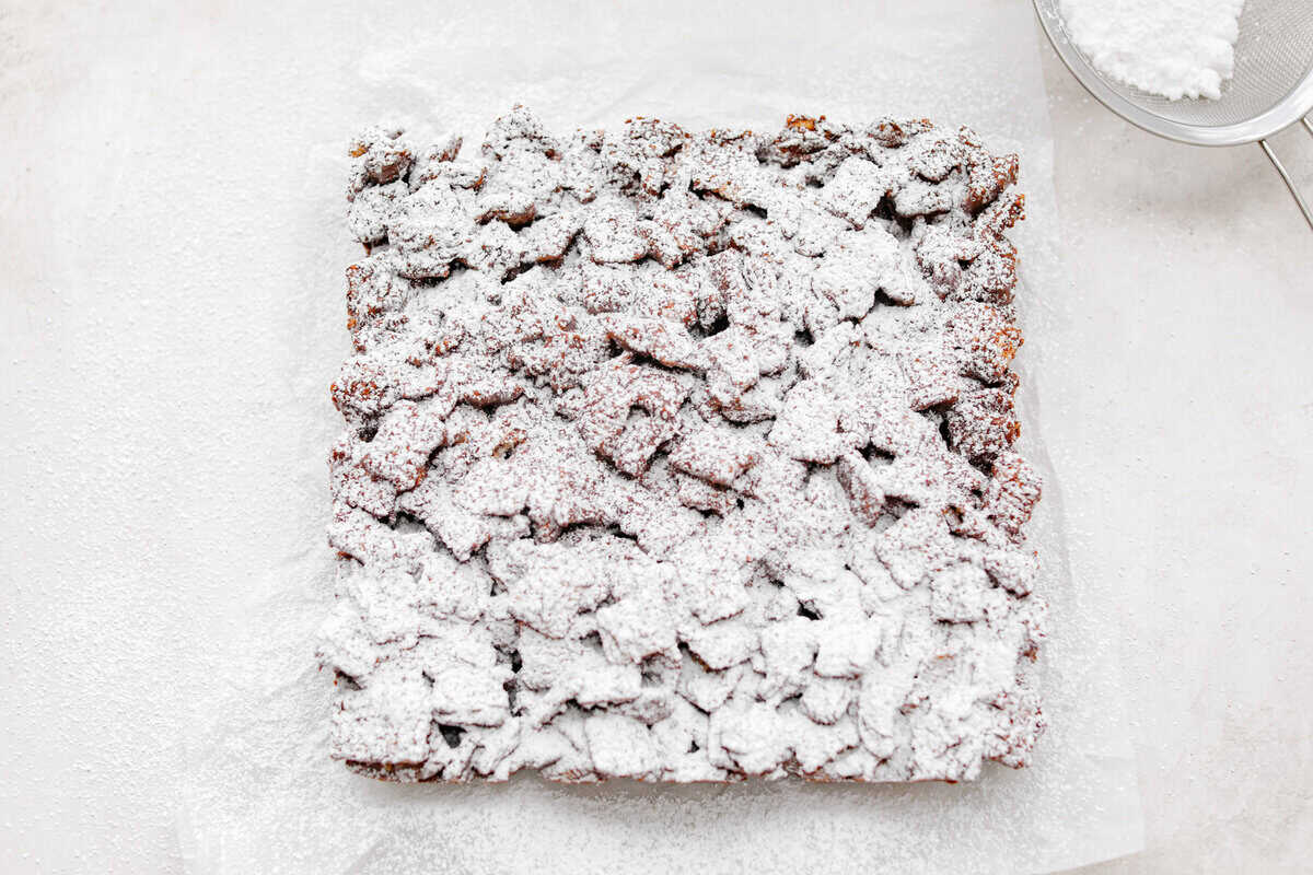 Muddy Buddy Bars | The Recipe Critic