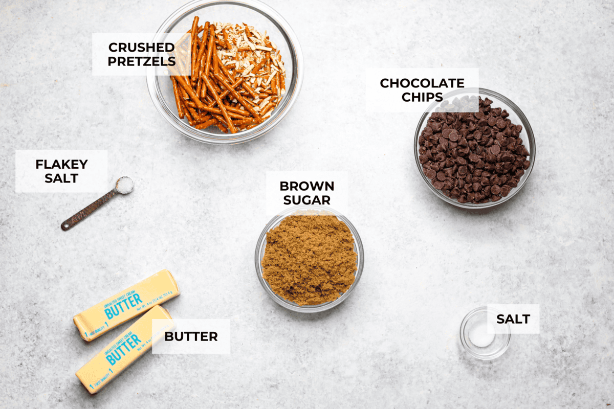 Pretzel Christmas Crack | The Recipe Critic