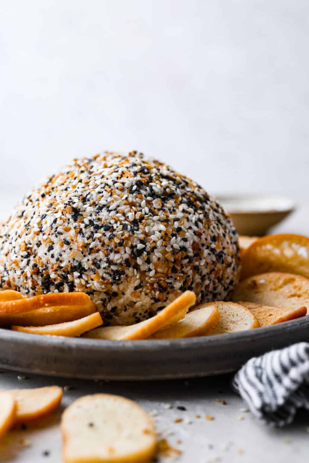 Everything Bagel Cheese Ball | The Recipe Critic