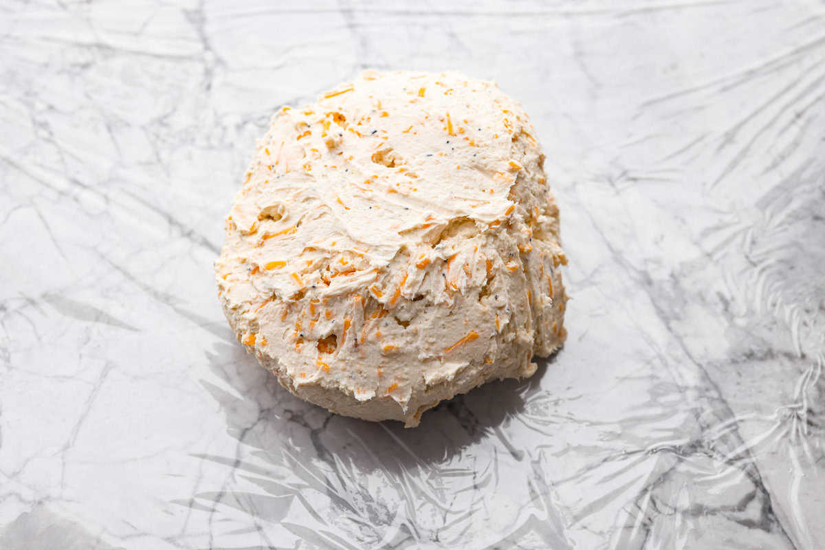 Everything Bagel Cheese Ball | The Recipe Critic