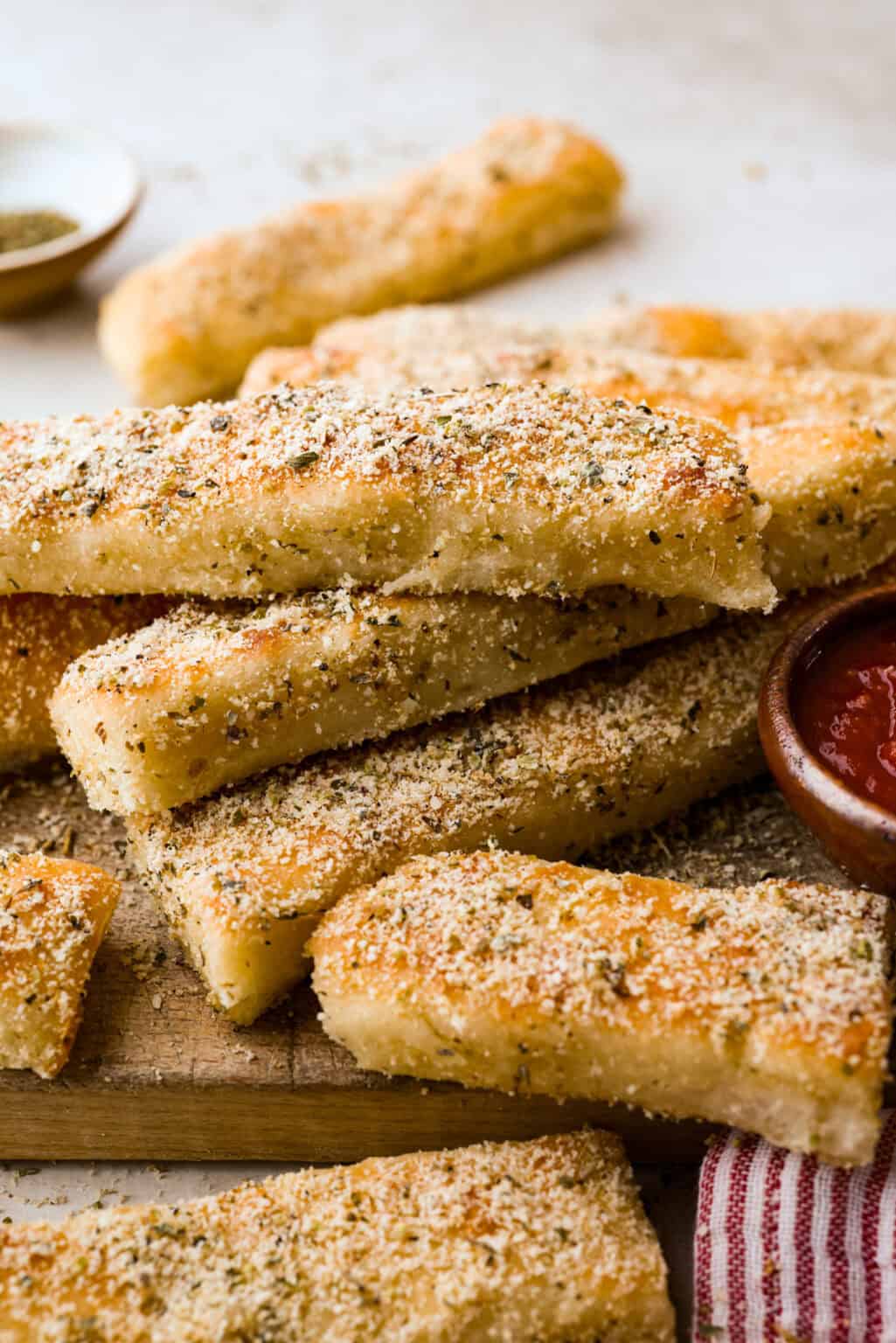 Pizza Hut Breadsticks | The Recipe Critic