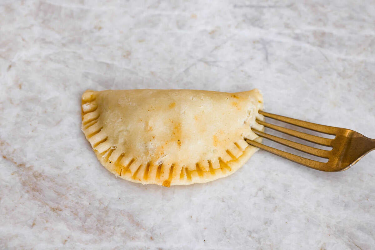 Homemade Beef Empanadas (Baked or Fried) | The Recipe Critic