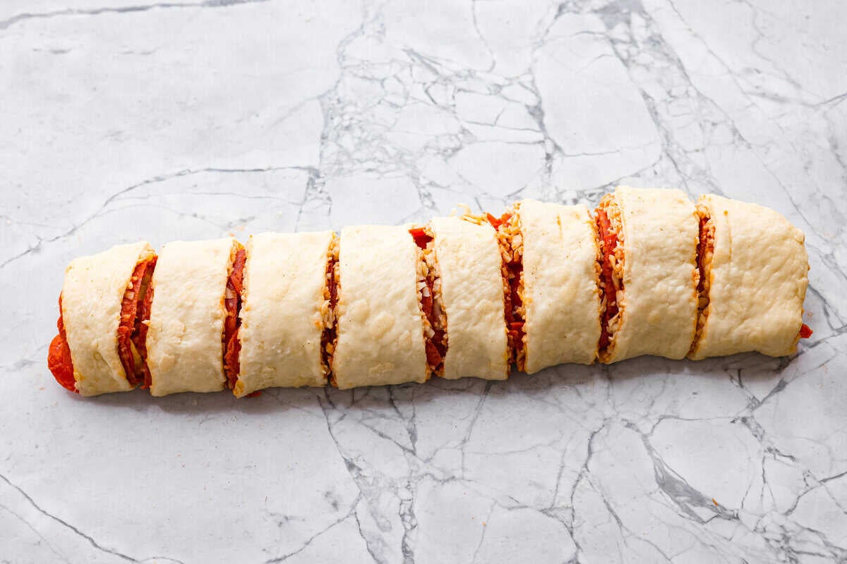 Quick and Easy Pepperoni Pizza Rolls | The Recipe Critic